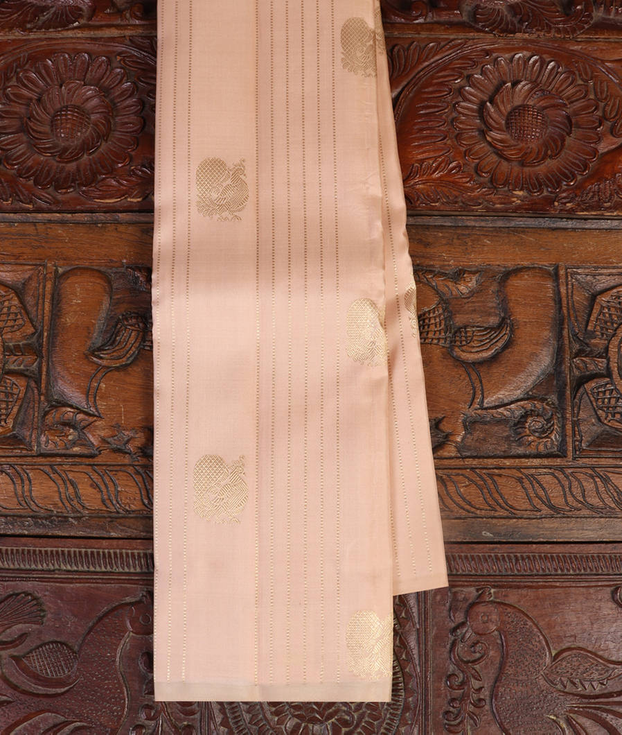 Buy Creram Handwoven Kanjivaram Silk Saree T436932