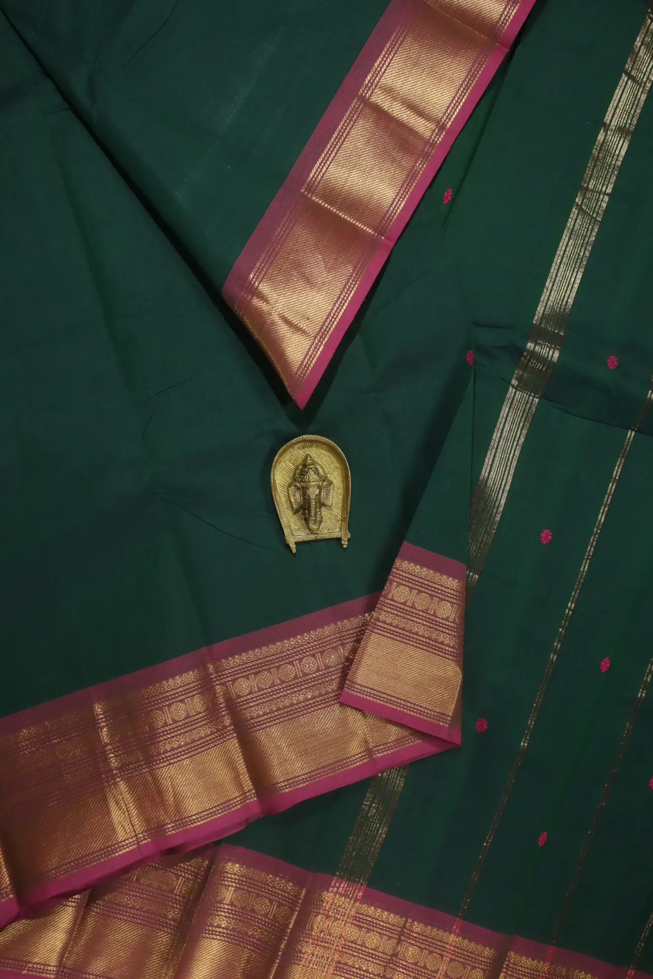 Buy Dark Green Ruthratcham Leaf Grand Chettinad Saree