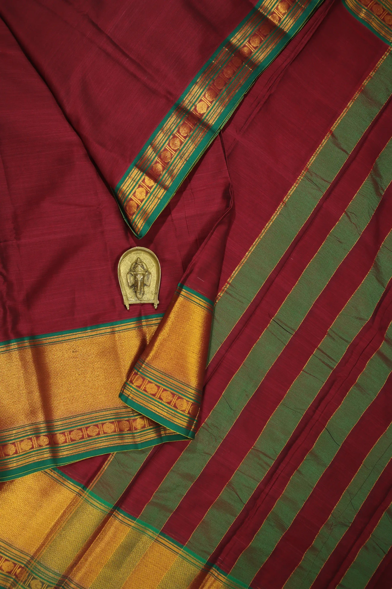 Buy Maroon Ruthratcham Narayanpet Cotton Saree
