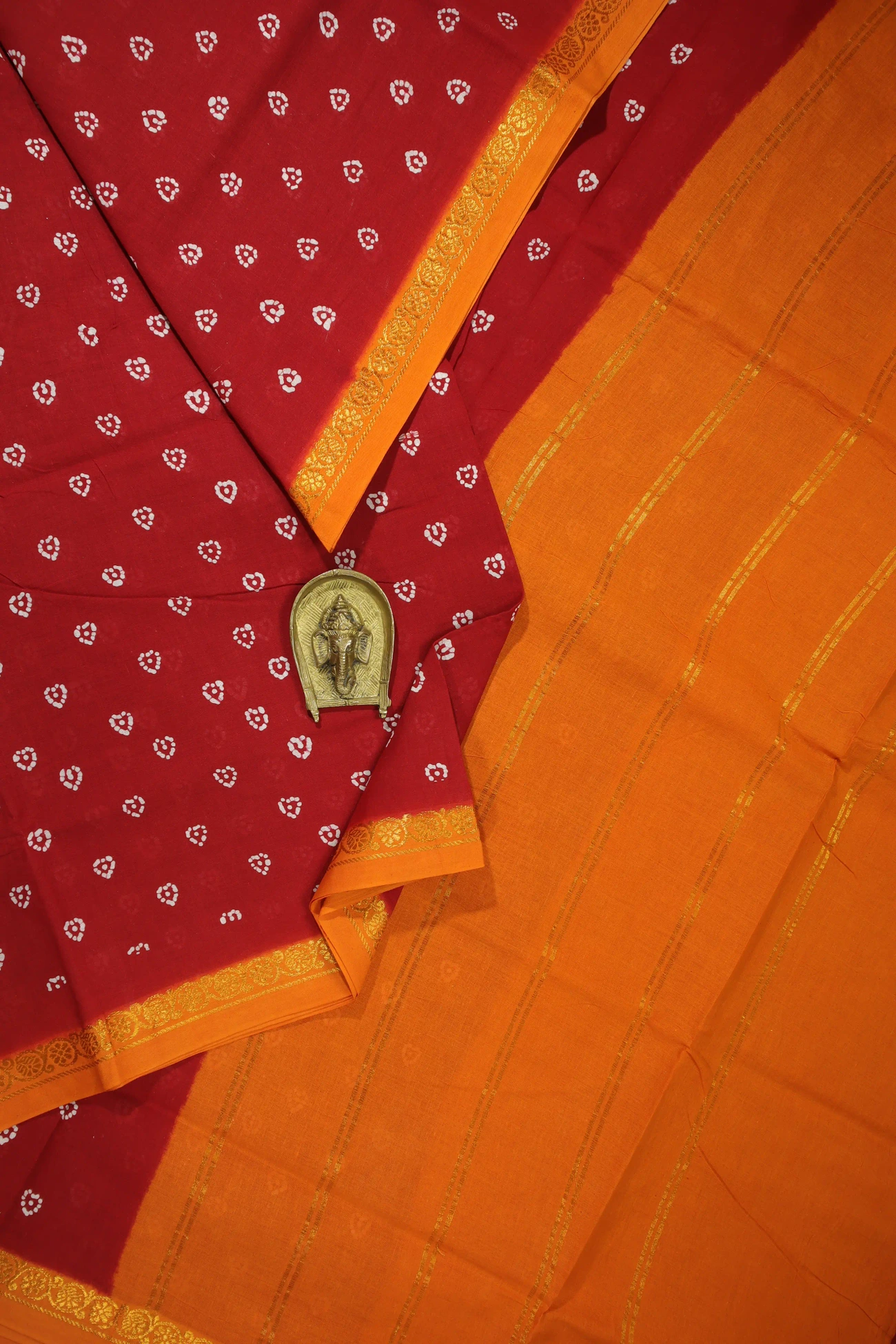 Buy Red Heart ♥ Flower 🌸 Madurai Sungudi Saree